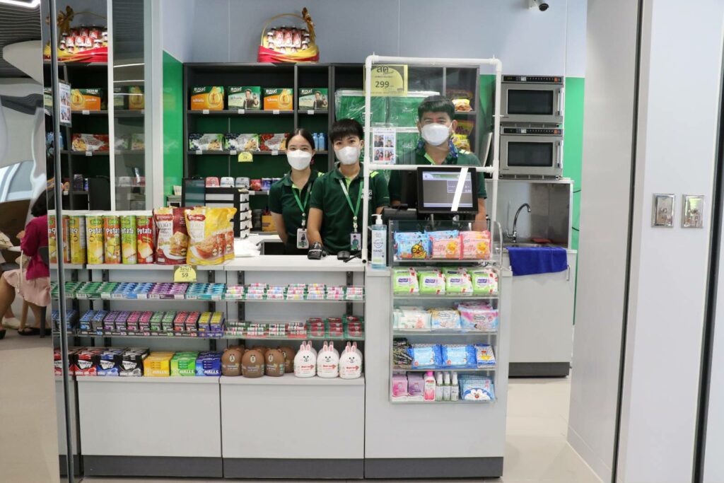 ท่านคณบดี ร่วมกับ ทีมงาน PT เข้าตรวจความเรียบร้อยที่ CBS CAFE ...